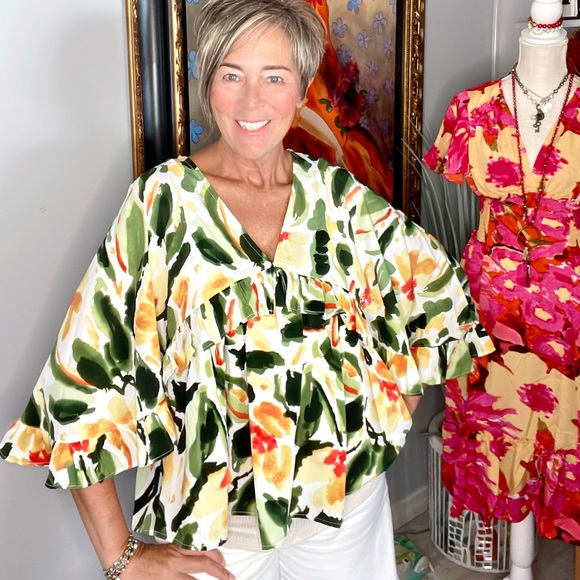 entro | Tops | Mango Green Tropical Loose Fit Top With Ruffle Detail ...